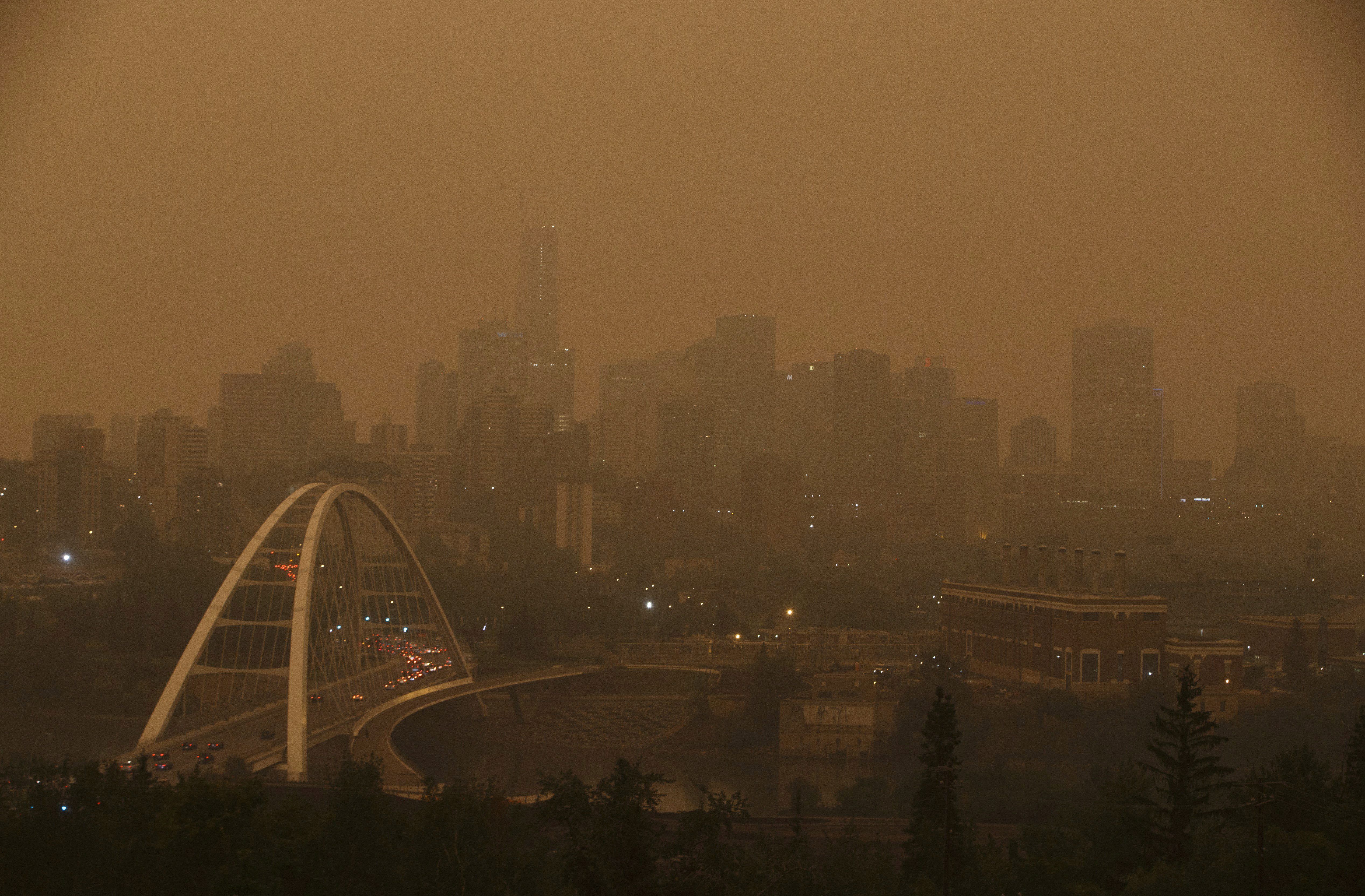 ‘Lovely morning in the apocalypse’: Edmonton wakes up to orange, smoky ...