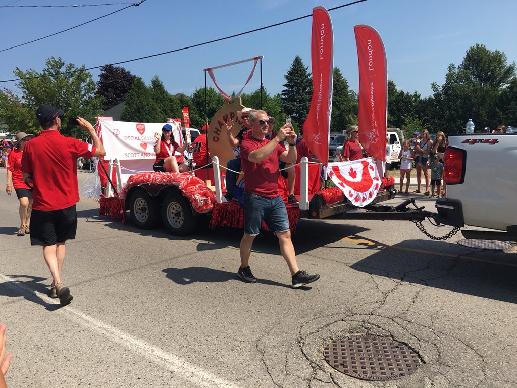 Tessa Virtue and Scott Moir say ‘thank you’ to Ilderton - London ...