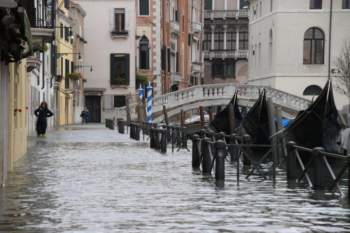 Venice flooding kills at least 11, puts city under worst water levels ...
