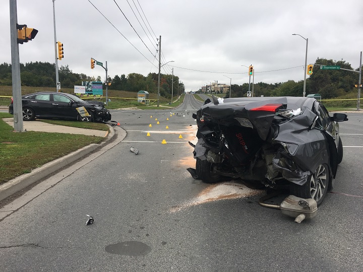 Driver in custody after fatal 2-vehicle crash in Oshawa | Globalnews.ca