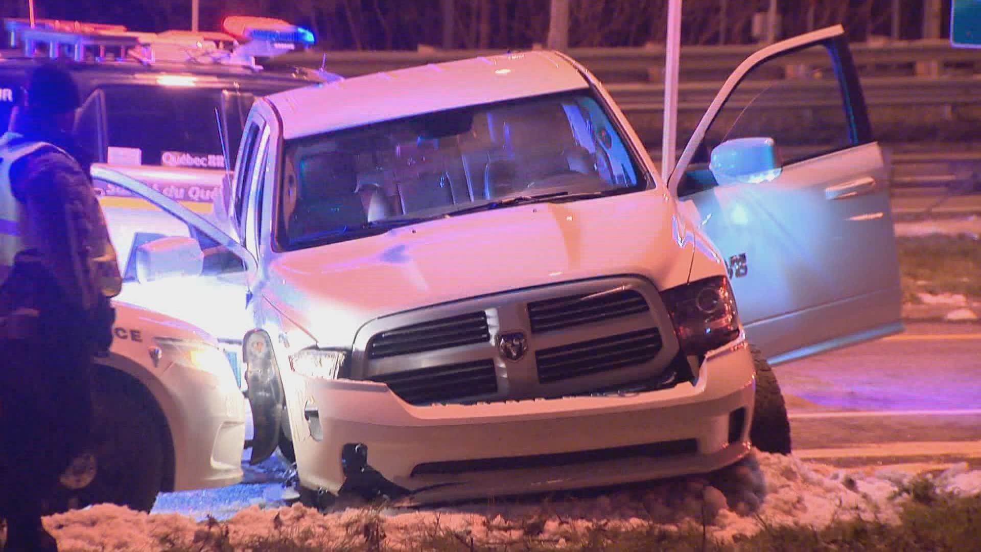 Overnight police chase ends in crash in Pincourt - Montreal | Globalnews.ca