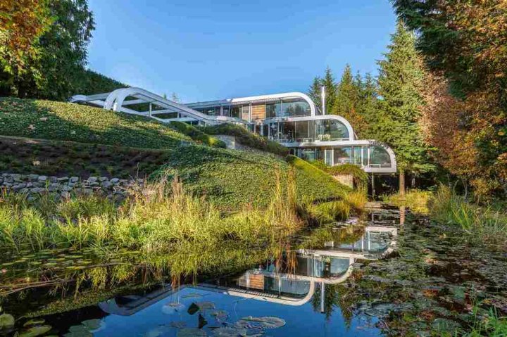 Arthur Erickson’s ‘mindbending’ Eppich House 2 hits the market for $16. ...