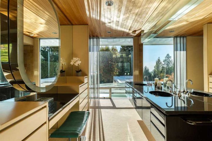 Arthur Erickson’s ‘mindbending’ Eppich House 2 hits the market for $16. ...