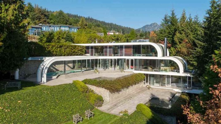 Arthur Erickson’s ‘mindbending’ Eppich House 2 hits the market for $16. ...