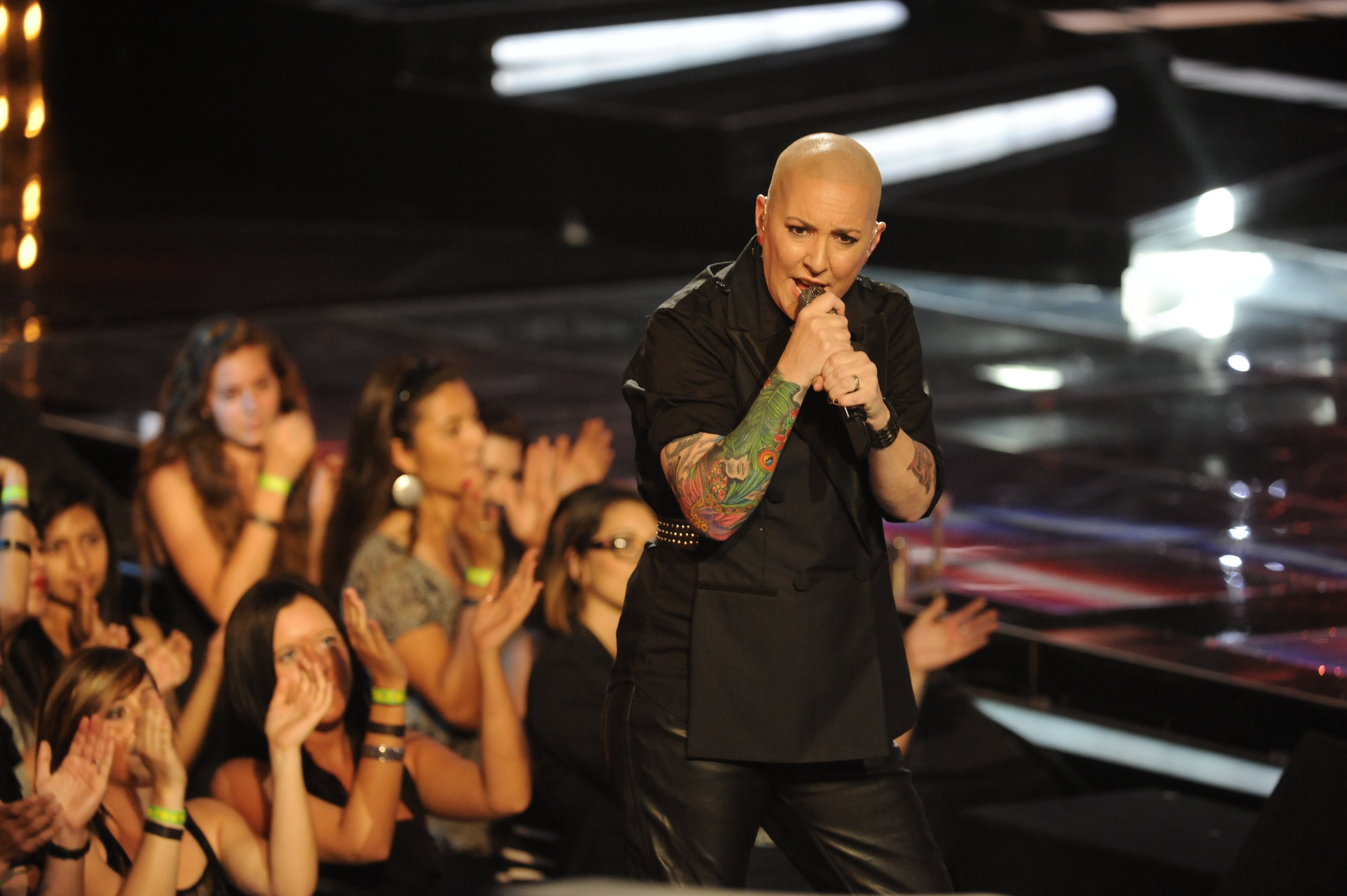 Beverly McClellan, ‘The Voice’ finalist, dies of cancer at 49 ...