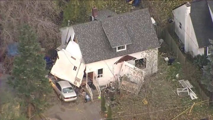 Man charged after three injured in Whitby house explosion | Globalnews.ca