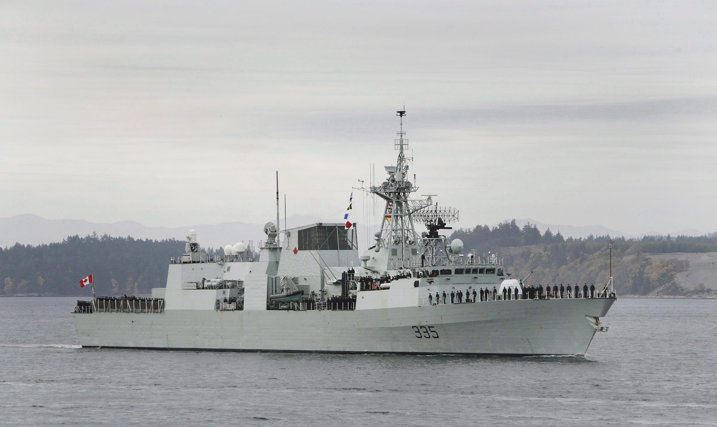 Canadian warship HMCS Calgary witnesses potential violations of North ...