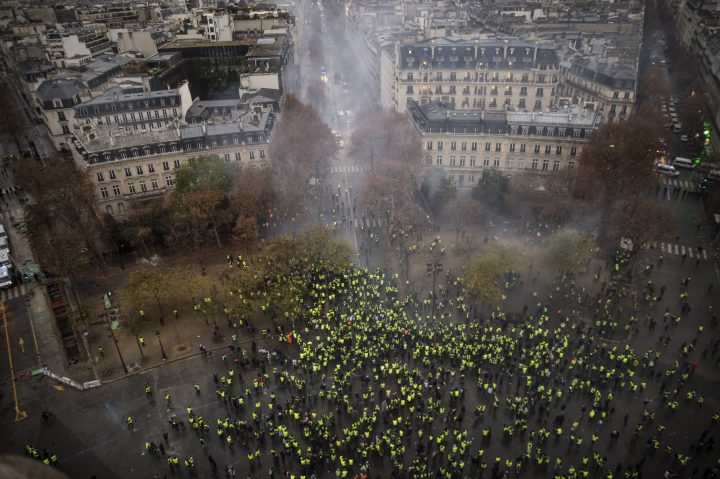 Why France’s ‘yellow vest’ protesters are rioting in Paris and across ...
