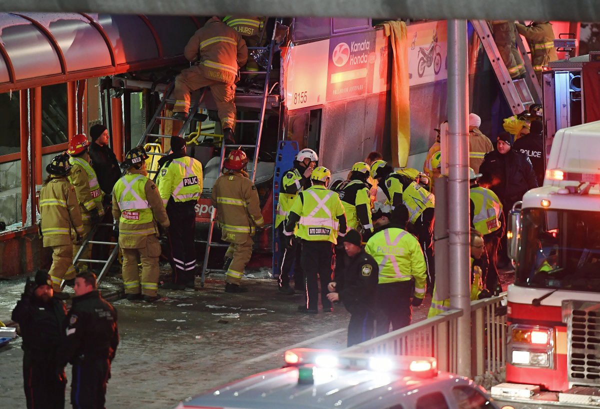 IN PHOTOS: Ottawa bus crash that killed 3 left a ‘chaotic’ scene ...