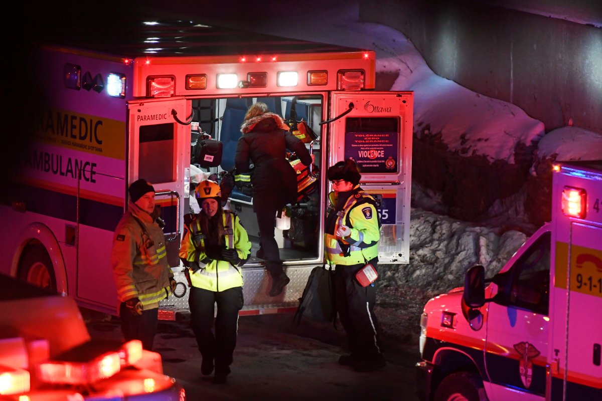 IN PHOTOS: Ottawa bus crash that killed 3 left a ‘chaotic’ scene ...