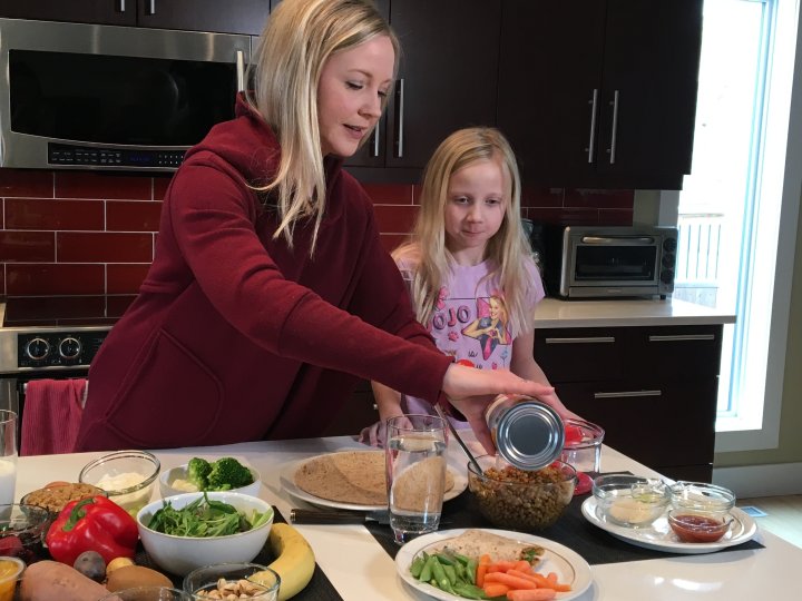 Is Canada’s new Food Guide affordable? Winnipeg dietitians say yes ...