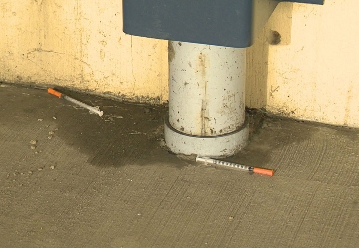 Public in Kelowna encouraged to pick up discarded needles | Globalnews.ca