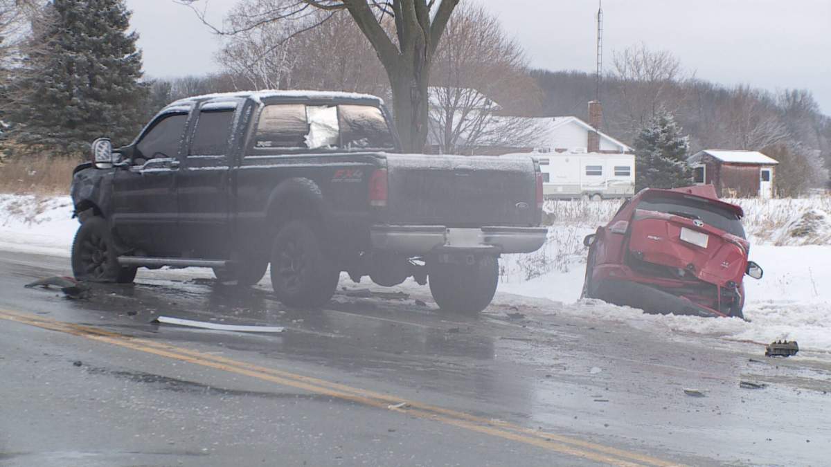 Woman seriously injured in Oshawa crash - Durham | Globalnews.ca