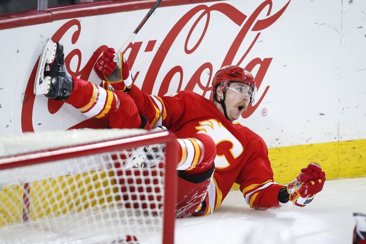Bennett scores twice as Calgary Flames beat Detroit Red Wings 6-4 ...