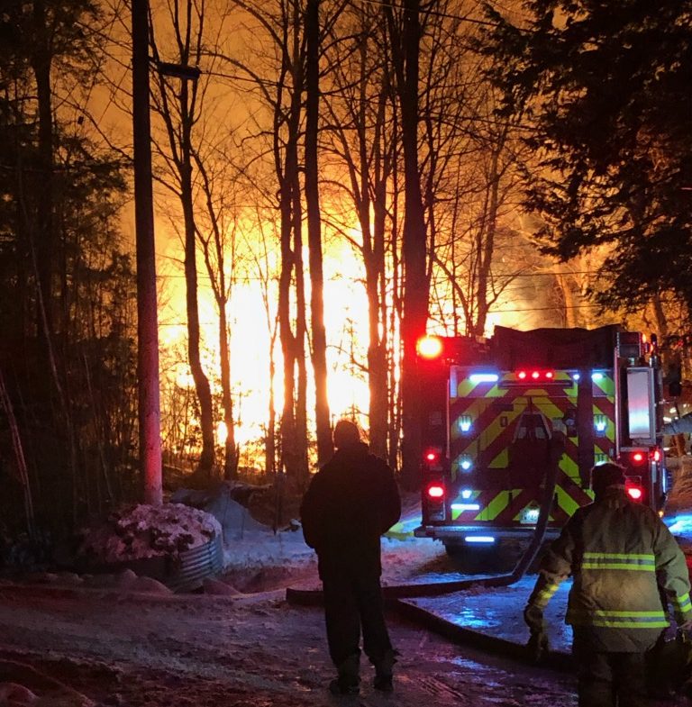 Fire destroys home in Trent Lakes - Peterborough | Globalnews.ca