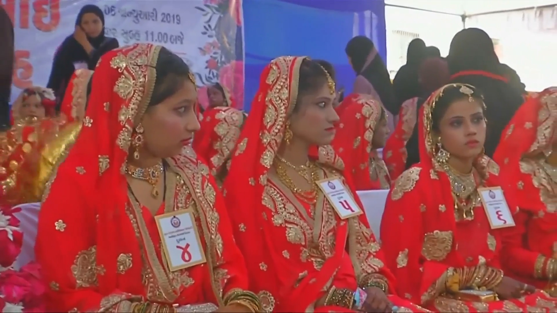 Mass wedding for orphan girls held in India - National | Globalnews.ca