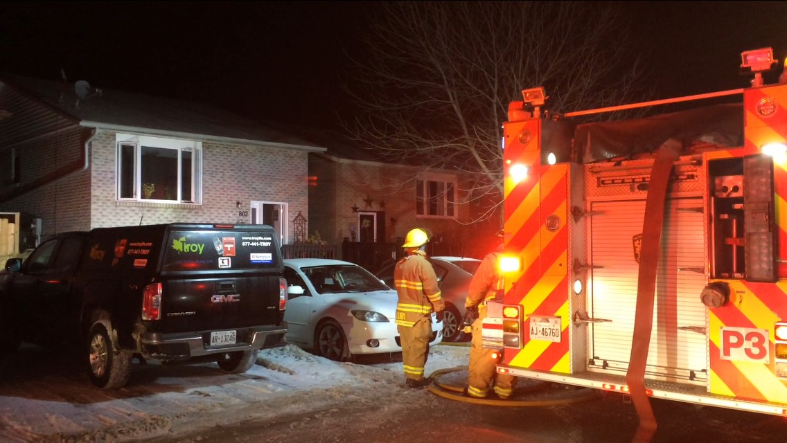Smoke alarm alerts occupants to early morning garage fire in ...