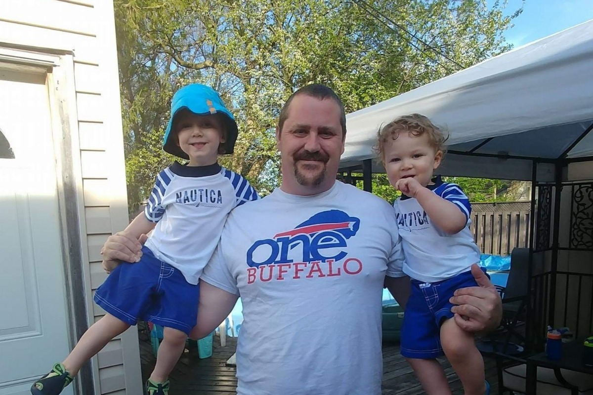 Ski accident leaves London father dead, family in need - London ...