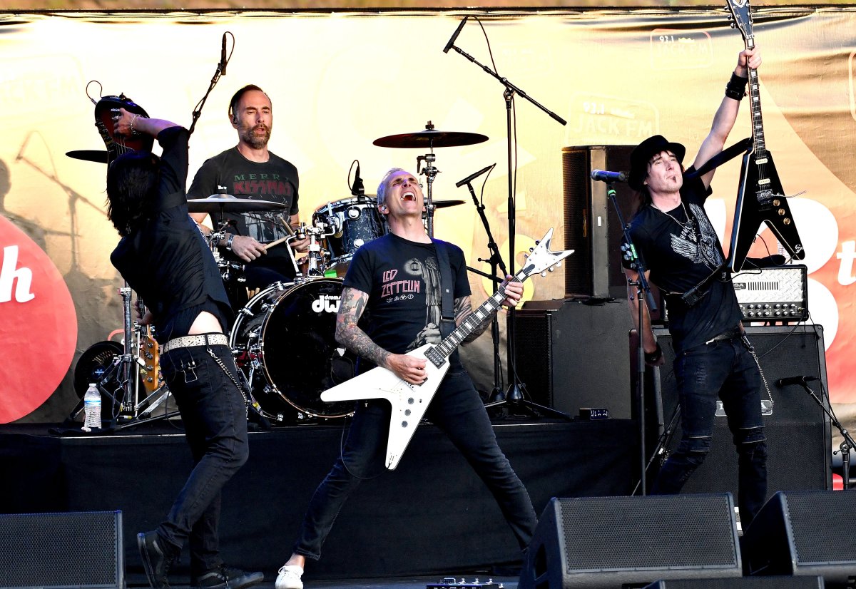 Art Alexakis, Everclear frontman, reveals multiple sclerosis diagnosis ...