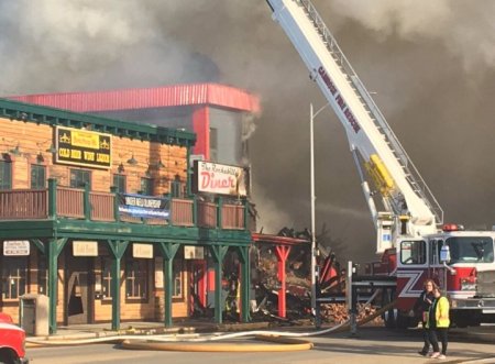 Firefighters battle blaze at historic Wetaskiwin hotel - Edmonton ...