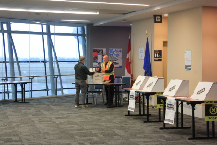 Elections Alberta says a whopping 140,000 Albertans cast a ballot on ...
