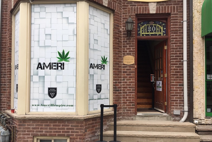 Retail staff ‘relieved’ as Toronto’s second legal cannabis store opens ...