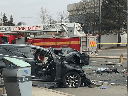 1 dead, 2 injured after multi-vehicle crash in Toronto’s east end ...