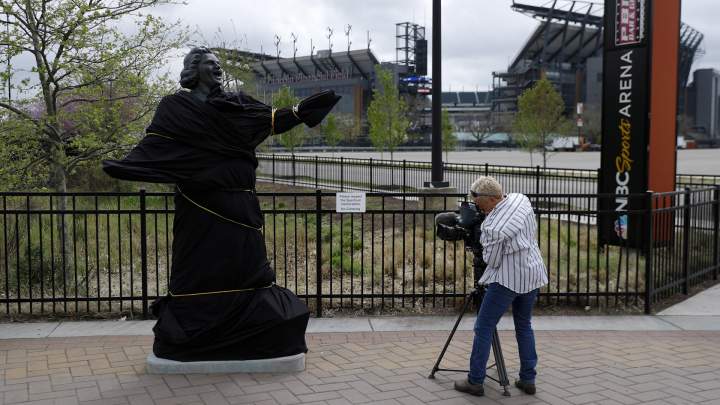 Flyers, Yankees cut ties with ‘God Bless America’ singer Kate Smith ...