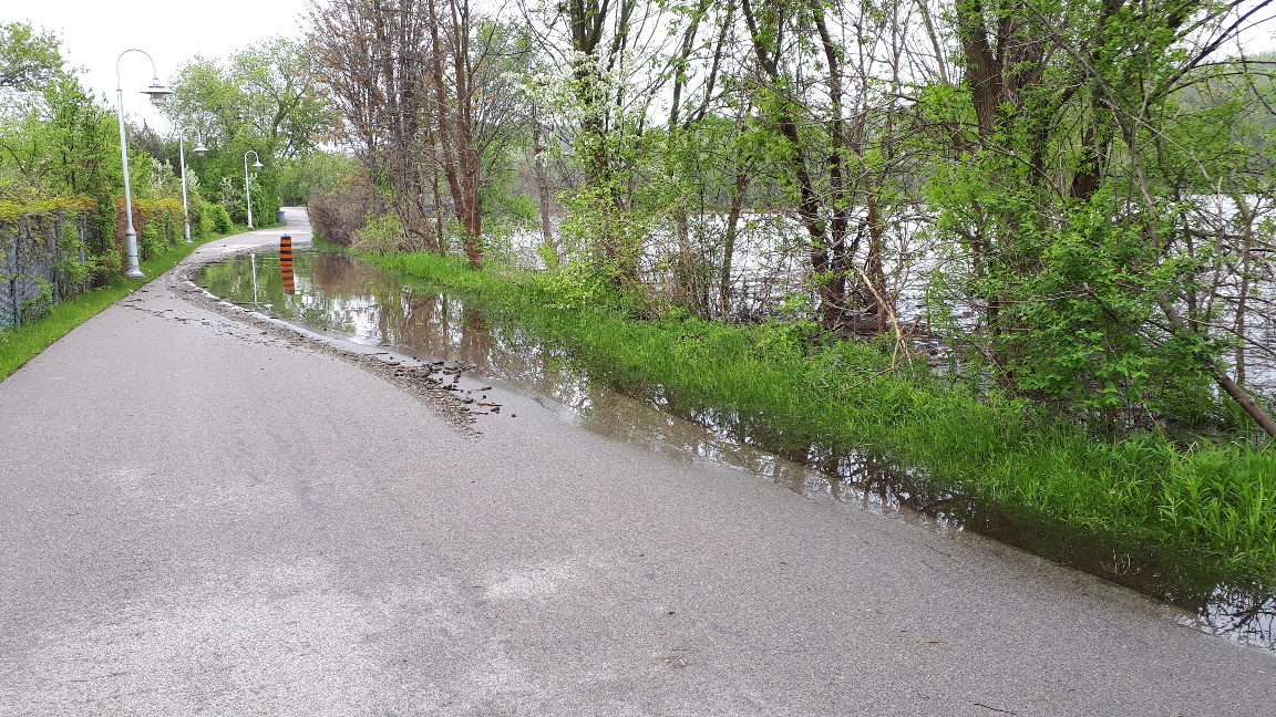 Hamilton closes waterfront trails due to high water levels of Lake ...