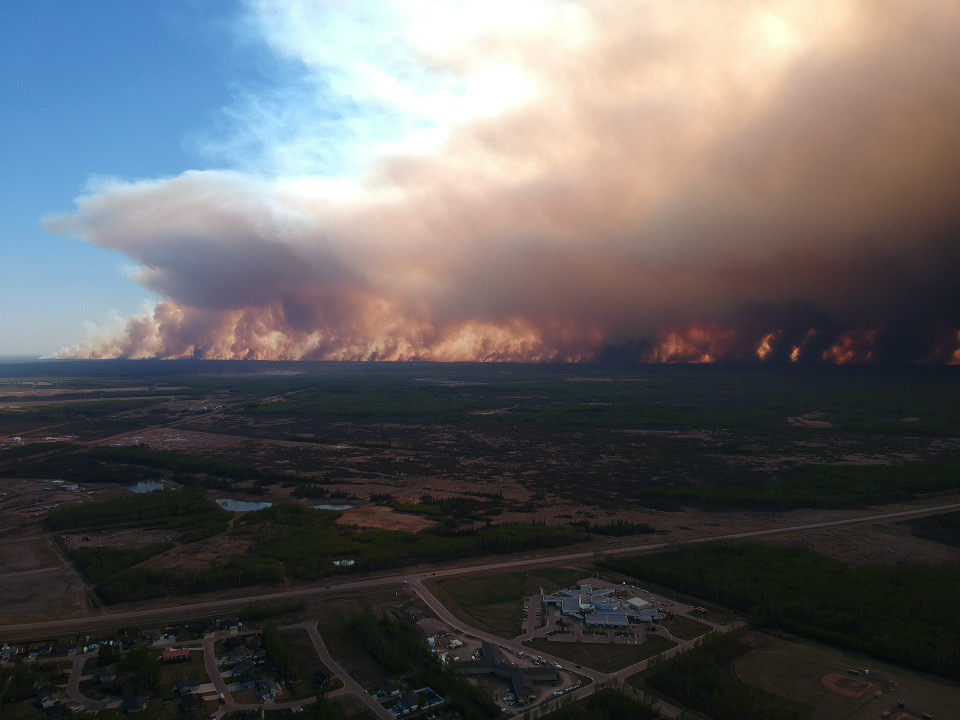 High Level wildfire grows to nearly 80,000 hectares | Globalnews.ca