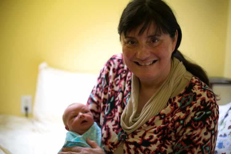 How Indigenous midwives help reconnect women with culture and pregnancy ...