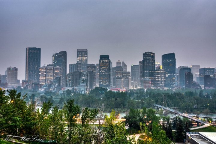IN PICTURES: Smoke smothers Calgary, air quality jumps off the charts ...