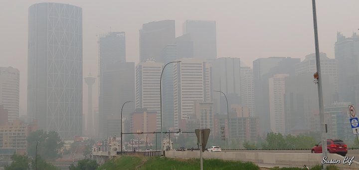 IN PICTURES: Smoke smothers Calgary, air quality jumps off the charts ...