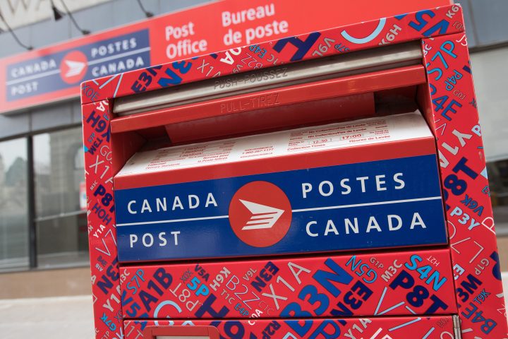 Canada Post may be increasing stamp prices - National | Globalnews.ca