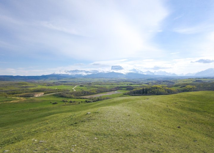 Ranchers step forward to conserve land next to Waterton Lakes National ...