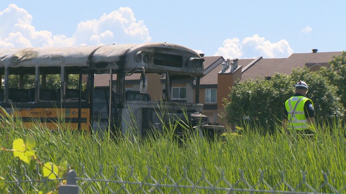 2 school buses collide, catch fire on Autoroute 640 - Montreal ...
