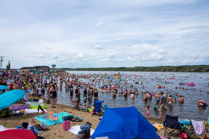 Over 1,600 people float on Little Manitou Lake in record-setting ...