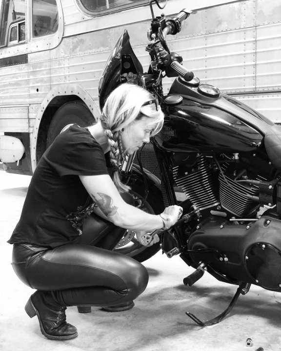 Jessi Combs, ‘fastest woman on 4 wheels,’ dies in land-speed record ...