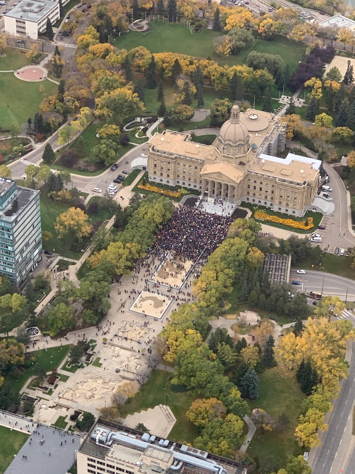 Edmonton students rallying for action on climate change converge on ...
