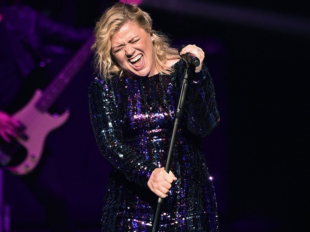 Kelly Clarkson laments the state of country music - National ...
