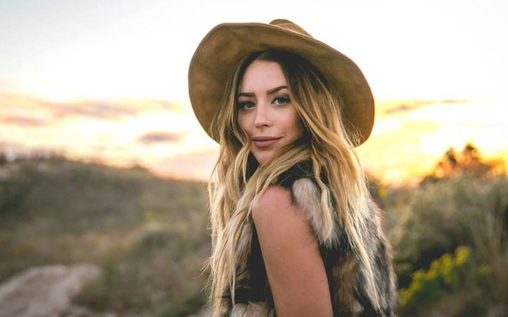 Country singer Kylie Rae Harris dies in car crash at 30 - National ...