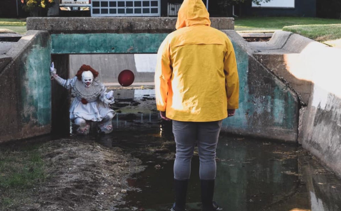 Oklahoma couple stages ‘It’ photo shoot re-enacting scenes from film ...