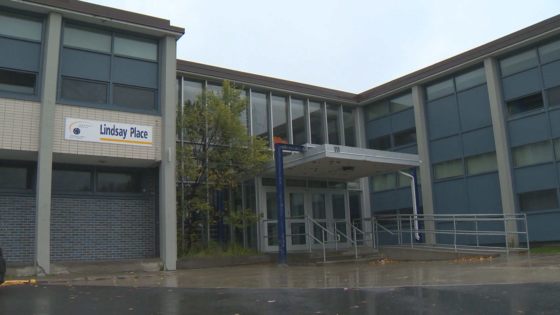 Lindsay Place High School community worries about its future - Montreal ...