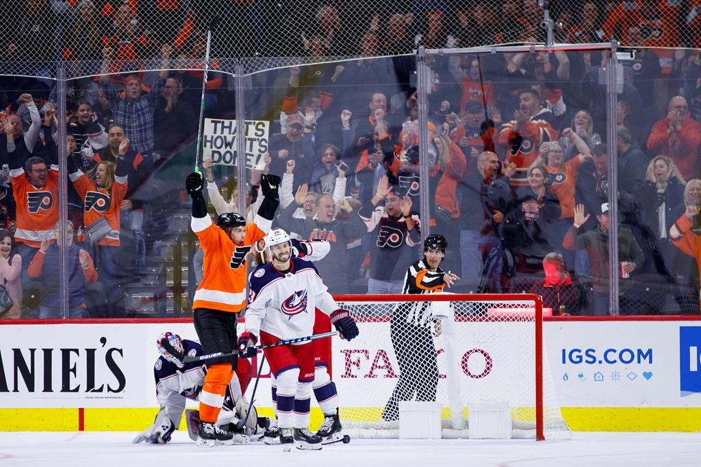 Flyers score 5 goals in 3rd period, beat Blue Jackets 7-4 - National ...