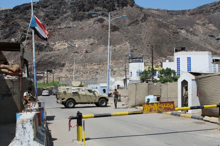 Yemen’s government signs deal with separatists to stop infighting ...