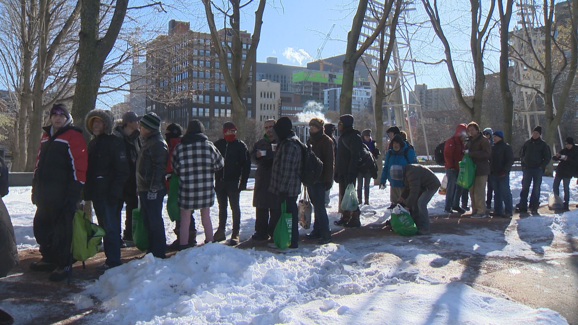 ‘There’s such a need’: Montreal volunteers gather to distribute care ...