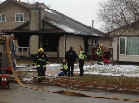 Transcona house fire sends two to hospital - Winnipeg | Globalnews.ca
