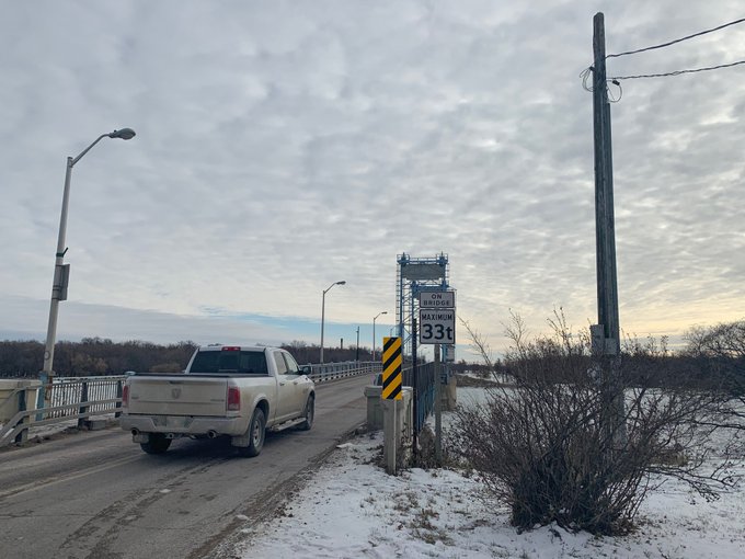 Selkirk Bridge re-opens after flood-related closure - Winnipeg ...