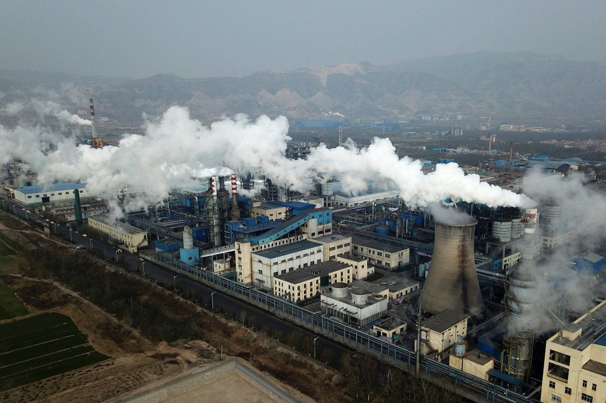 China leads the world in coal and clean energy, baffling experts ...
