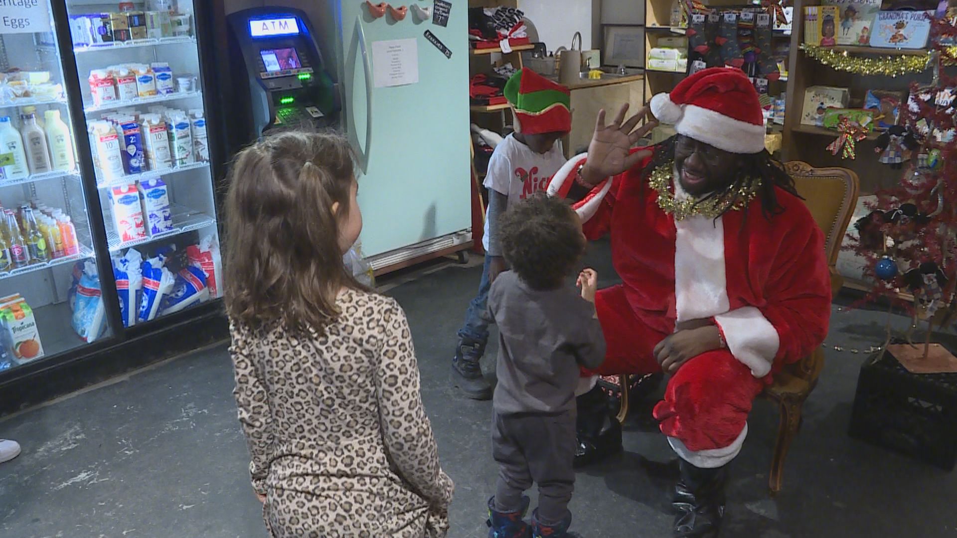 Toronto store offers more inclusive Santa Claus - Toronto | Globalnews.ca